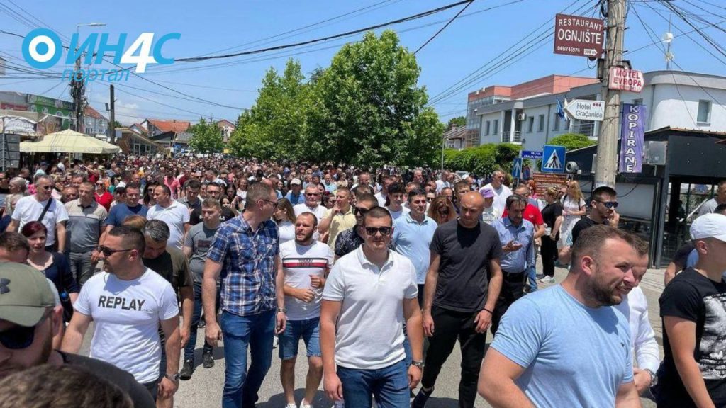ФОТО ВИДЕО Срби протестују због Куртијевог терора Више хиљада људи